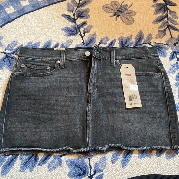 Levi's | Skirts | Nwt Levis Low Rise Denim Mini Skirt | Poshmark
